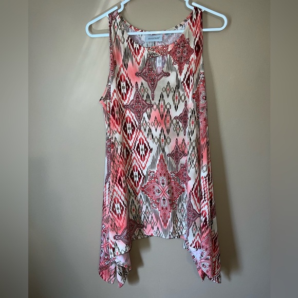 Avenue | Tops | The Avenue Uneck Tank Top Side Angle Tank Size 416 ...